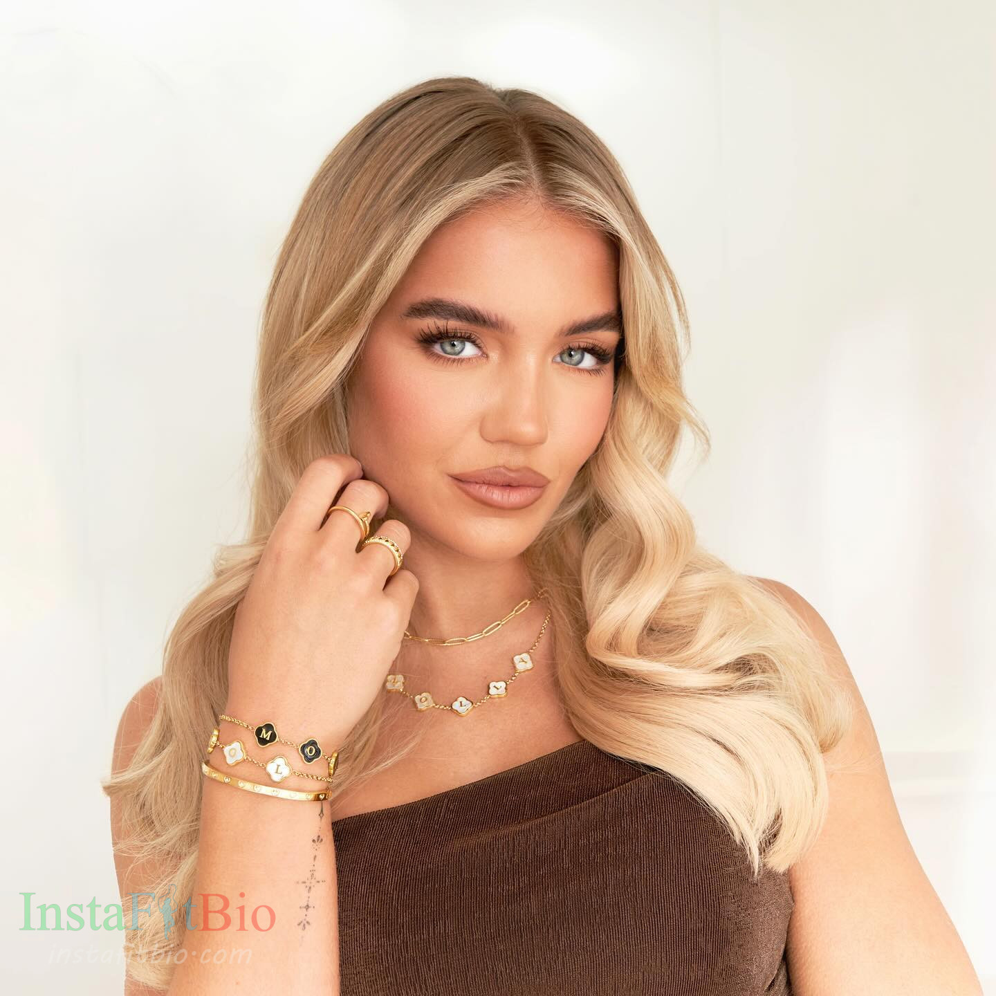 Mollysmith19 - Bio, Age, Height | Models Biography