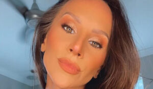 Amanda Cherundolo InstaBiography | Instagram Biography