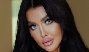 Becky Hudson InstaBiography | Instagram Biography