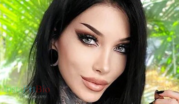 Razor Candi - Bio, Age, Height, Wiki, ???? | Models Biography